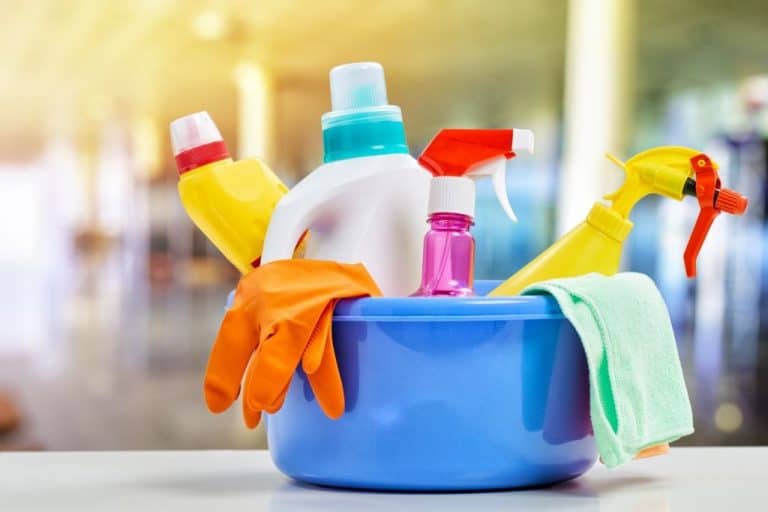 How to Quickly Clean Your House When it’s a Disgusting Mess