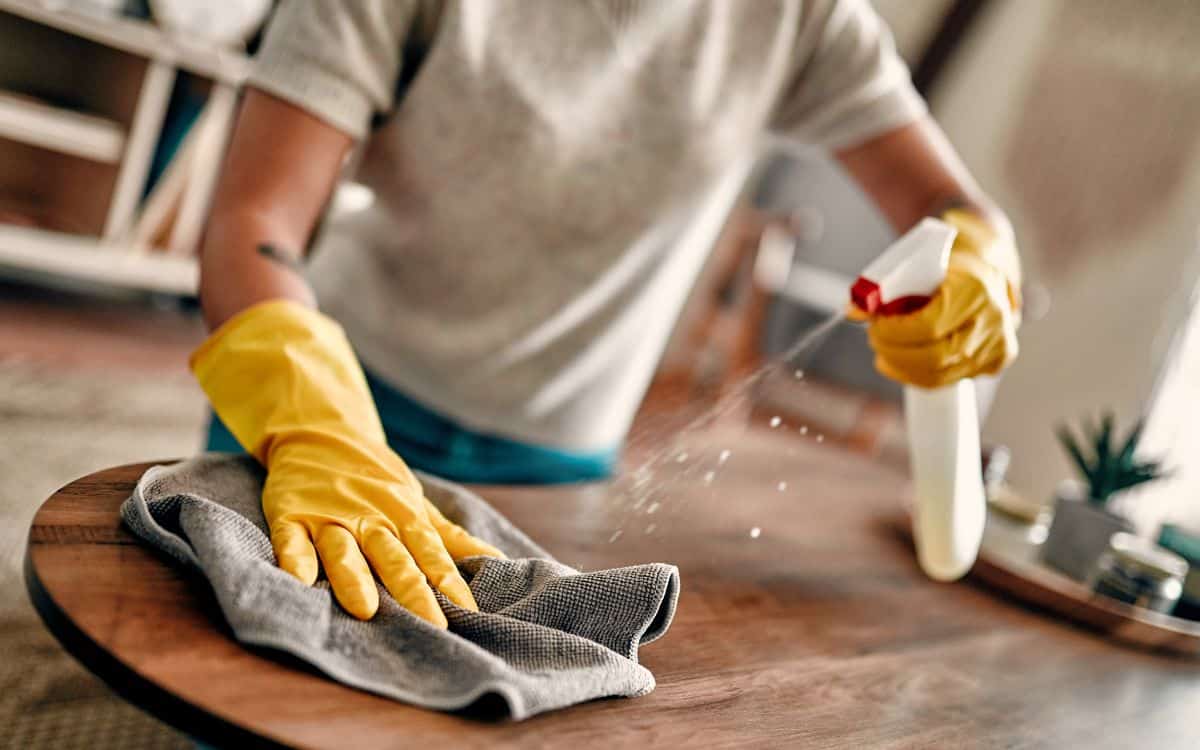 How to Quickly Clean Your House When it’s a Disgusting Mess